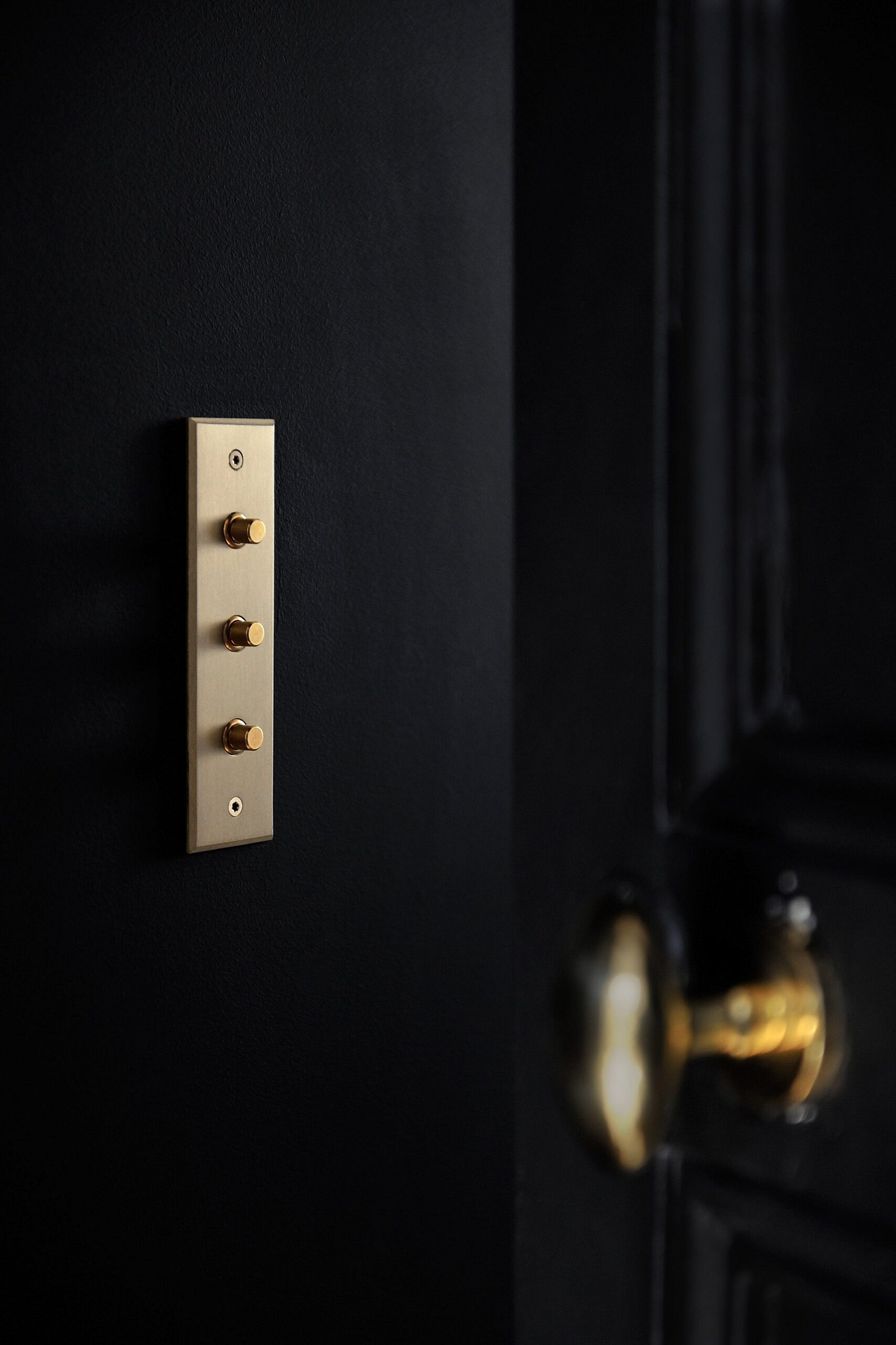 Project Gallery | Luxury Electrical Hardware | Meljac North America